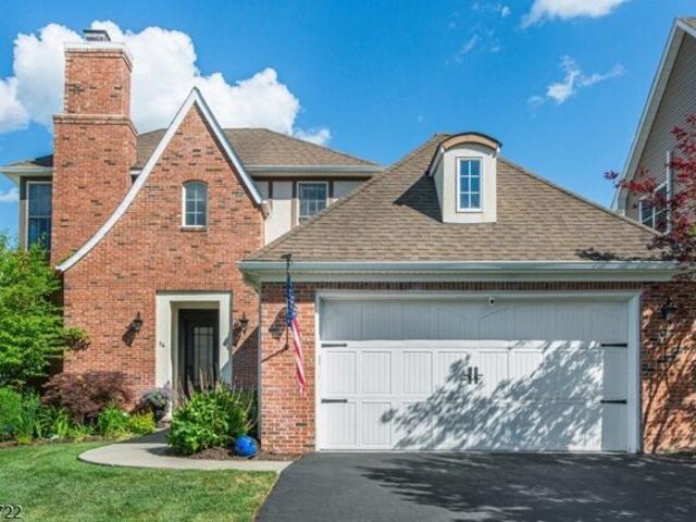 Bluffs Ct, Hamburg, Home For Sale