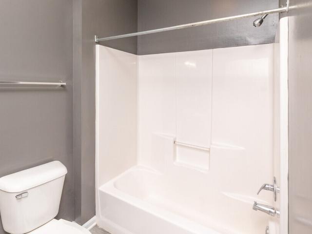 Bluffton Park Apartments 1 Bedroom Apartment for Rent at 3047 Boardwalk Cir, Fort Wayne, IN 46809 Southwest Waynedale