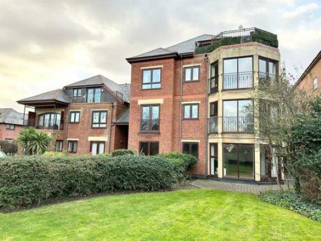 Blundellsands Road West, Liverpool L23, 2 bed flat to rent, £1,750 pcm | PrimeLocation