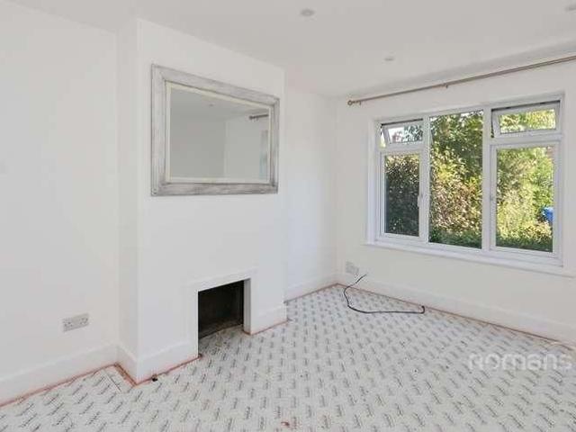 Blunden Road, Farnborough, Hampshire, GU14