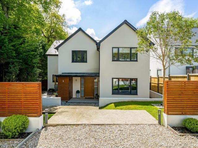 Blunts Wood Road Haywards Heath RH16 4 bed detached house to rent £5,500 pcm £1,269 pw