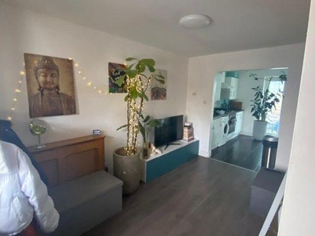 Blyth Close, London E14, 2 bed terraced house to rent, £2,100 pcm | PrimeLocation
