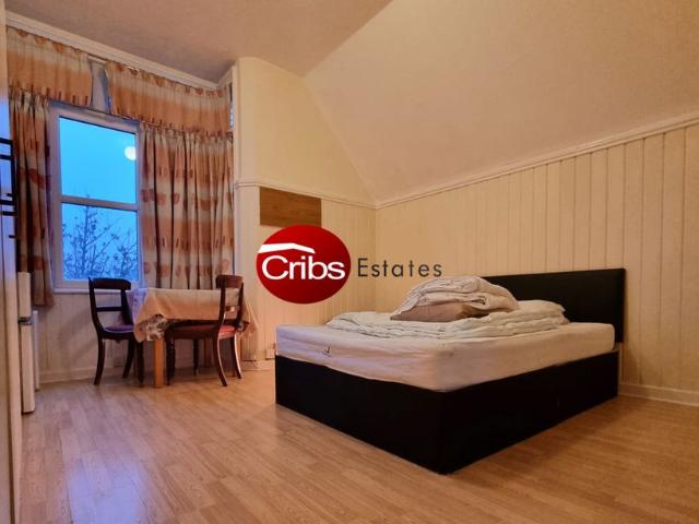 Blythewood Court SM1, 1 bed flat to rent, £995 pcm | PrimeLocation