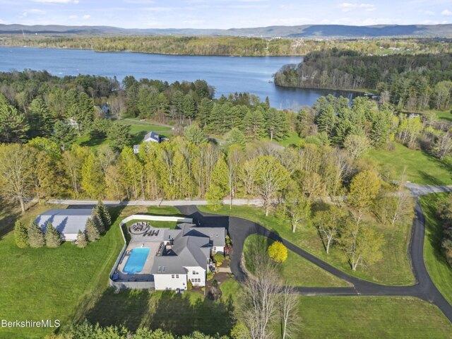Blythewood Dr, Pittsfield, Home For Sale