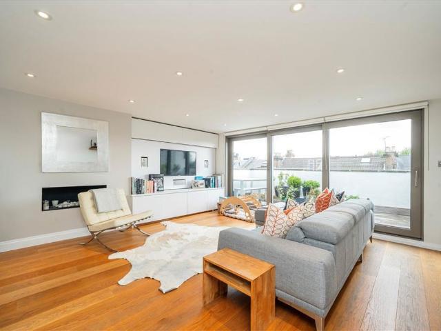Blythe Road, London W14, 3 bed flat to rent, £3,850 pcm | PrimeLocation