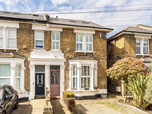 Blythe Vale, London SE6 5 bed house to rent £5,000 pcm £1,154 pw