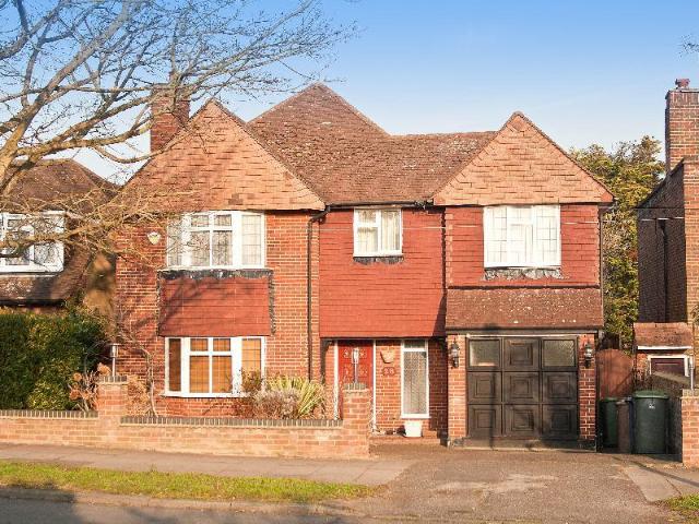 Blythwood Road, Pinner 4 bed detached house to rent £3,650 pcm £842 pw