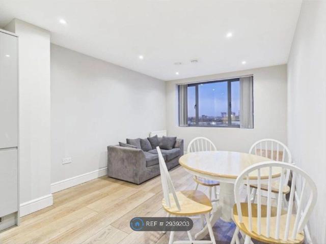Bmw House, Slough SL2, 1 bed flat to rent, £1,300 pcm | PrimeLocation