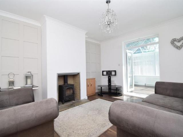 Brotherton Avenue, Wakefield