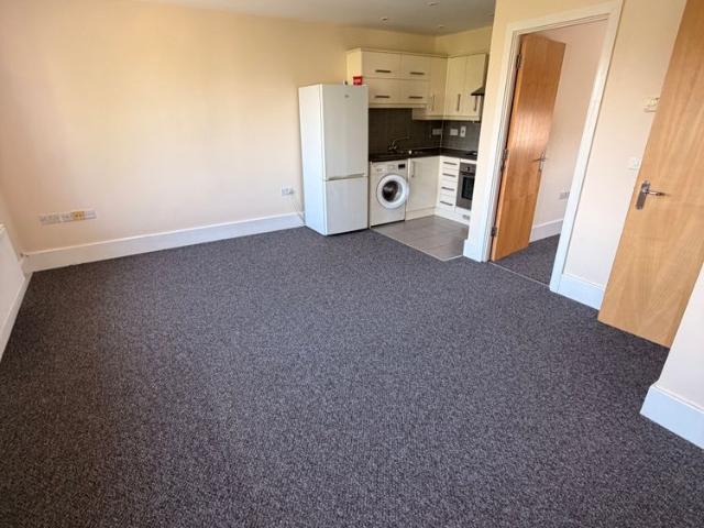 BROUGHTON 1 BEDROOM APARTMENT