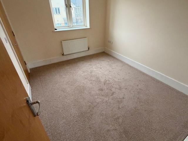 BROUGHTON 1 BEDROOM