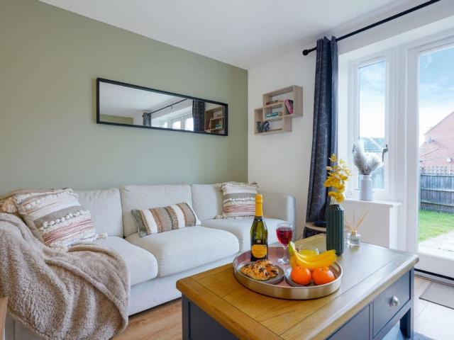 Broughton Civil Parish MK10, 3 bed flat to rent, £4,050 pcm | PrimeLocation