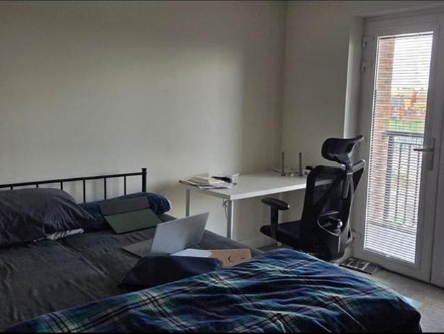 Broughton, Aylesbury, HP22 2 bed flat to rent £1,395 pcm £322 pw