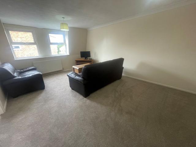 Broughton Grange, Swindon
