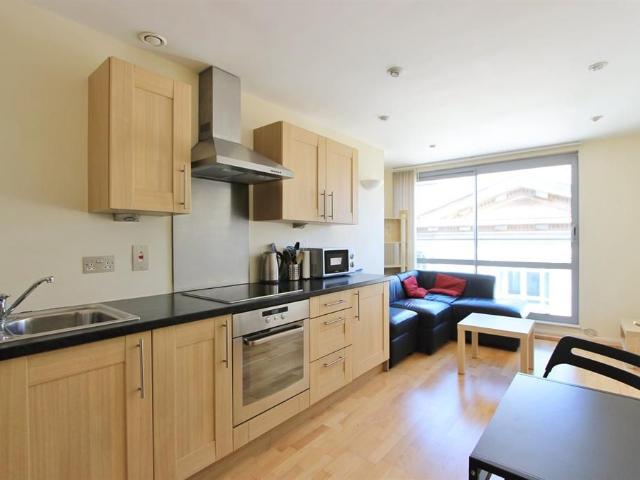 Broughton House, West Street, Sheffield S1, 1 bed flat to rent, £700 pcm | PrimeLocation