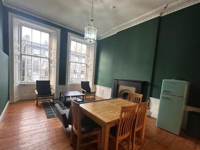 Broughton Street, Edinburgh, 2 Bedroom Flat