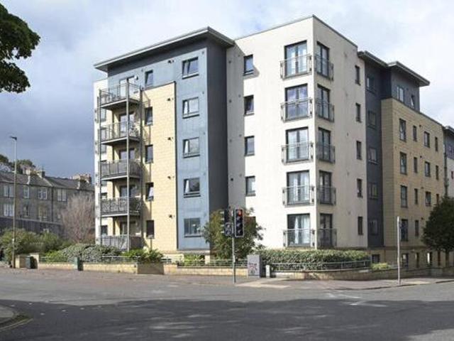 / Broughton Road, Canonmills, 2 Bedroom Flat