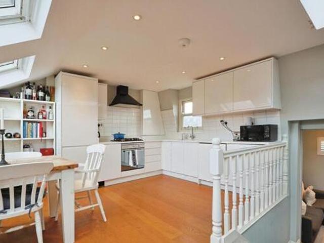 Broughton Road, London, 3 Bedroom Flat