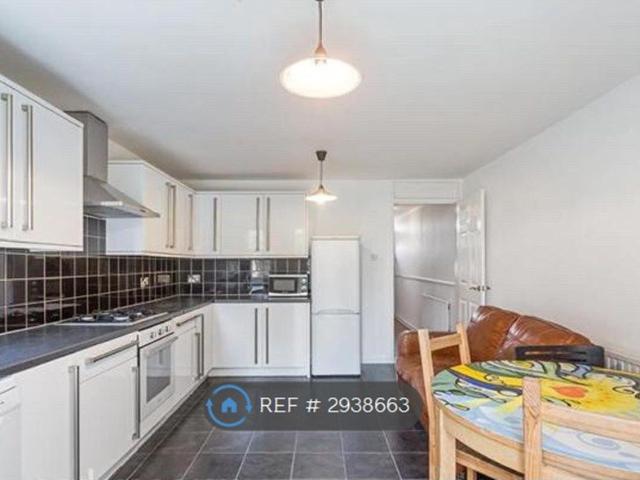 Brough Close, London SW8, 4 bed end terrace house to rent, £4,200 pcm | PrimeLocation