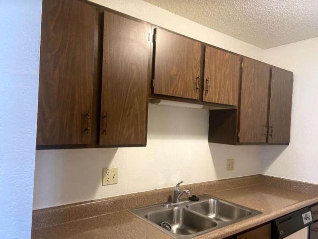 Brougham Estates II 1 Bedroom Apartment for Rent at 1711 N 73rd Ter, Kansas City, KS 66112 Victory Hills
