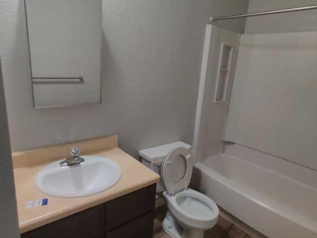 Brougham Estates II 2 Bedroom Apartment for Rent at 1711 N 73rd Ter, Kansas City, KS 66112 Victory Hills