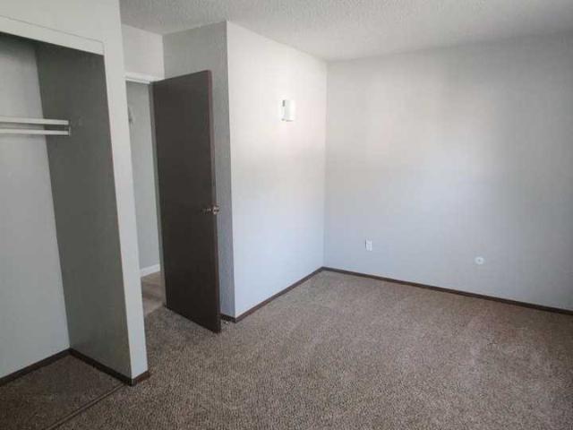 Brougham Estates II 2 Bedroom Apartment for Rent at 1711 N 73rd Ter, Kansas City, KS 66112 Victory Hills