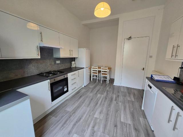 Brougham Street, Tollcross, Edinburgh EH3, 4 bed flat to rent, £3,200 pcm | PrimeLocation