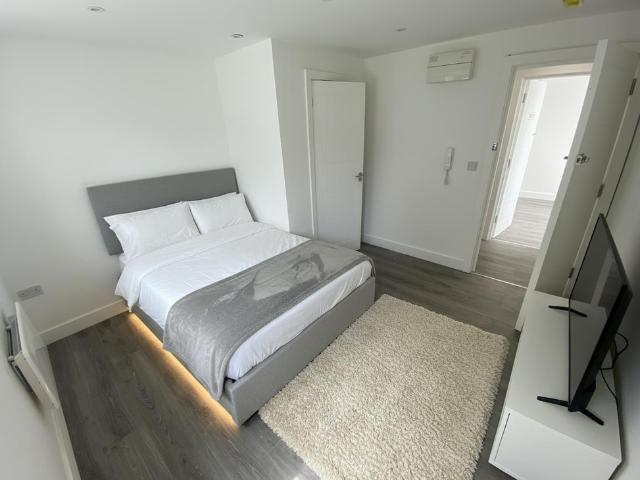 Brow Crescent, Orpington, Kent, BR5