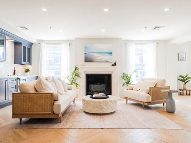 Brown And Howard Wharf Unit,newport, Condo For Sale