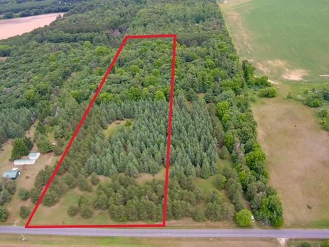 Brown Deer Dr, Hancock, WI 54943