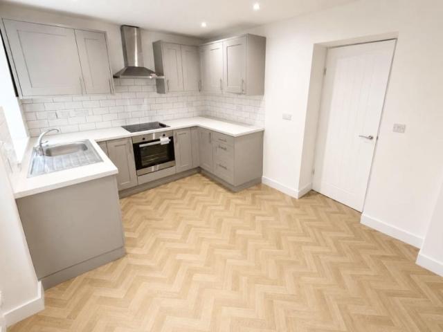 Brown Street, Ferndale CF43, 2 bed terraced house to rent, £725 pcm | PrimeLocation