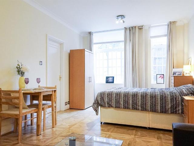 Brown Street, Marylebone W1H, Studio to rent, £2,058 pcm | PrimeLocation