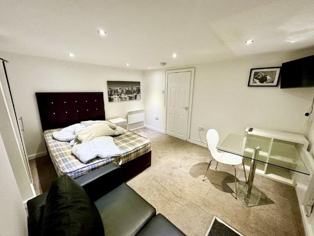 Brownhill Crescent, Leeds