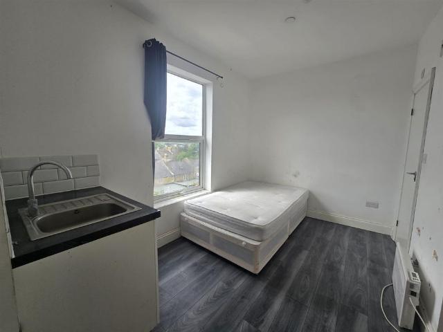 Brownhill Road, London SE6