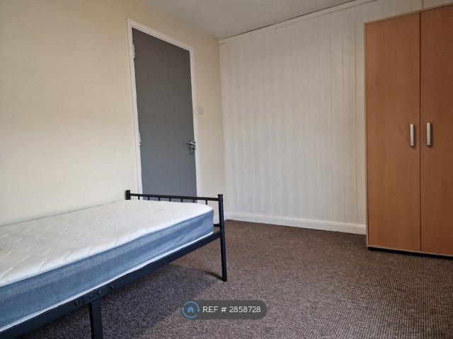 Browning St, Stafford ST16, Room to rent, £450 pcm | PrimeLocation