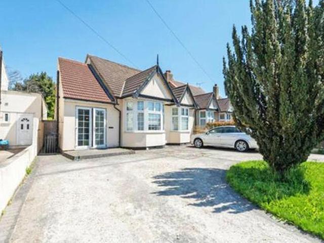 Brownlea Gardens, Ilford, 4 Bedroom Bungalow