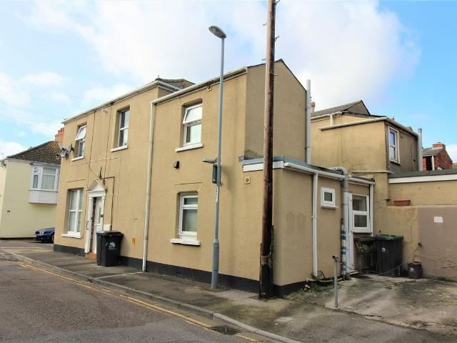 Brownlow Street, Weymouth DT4, 1 bed flat to rent, £795 pcm | PrimeLocation