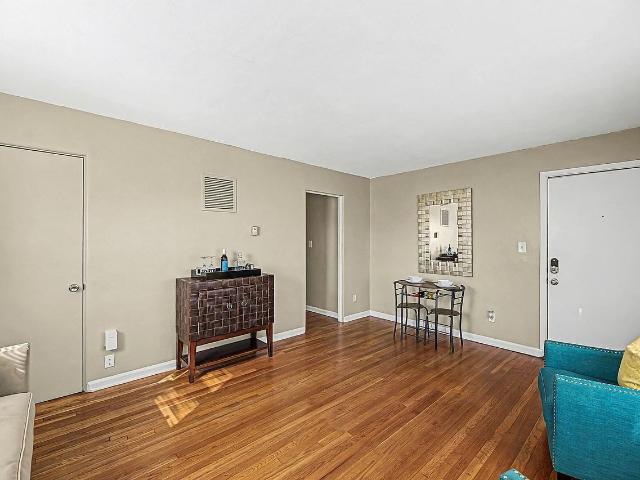 Brownstone Apartments 2 Bedroom Apartment for Rent at 6126 Marty Ln, Overland Park, KS 66202 Crestview