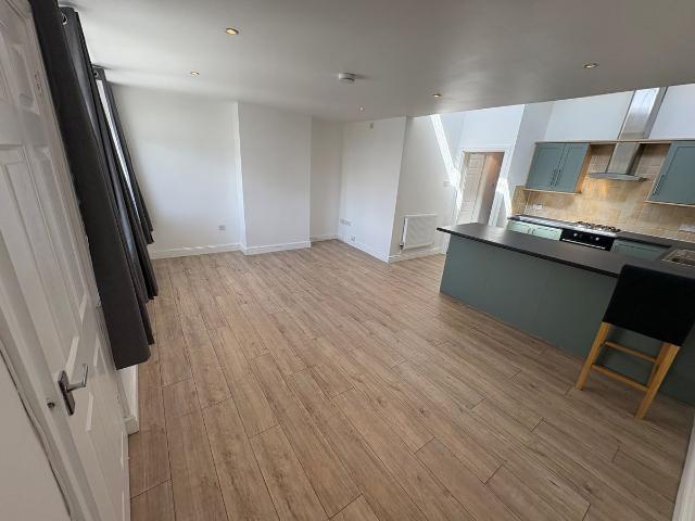 Brows Lane, Liverpool L37, 2 bed property to rent, £1,050 pcm | PrimeLocation