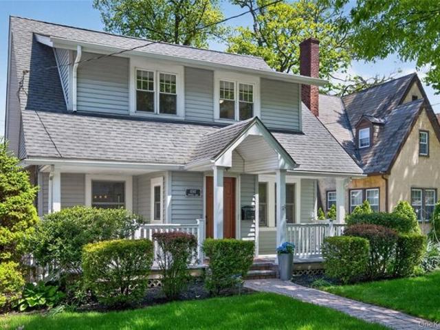 Browvale Ln, Little Neck, Home For Sale