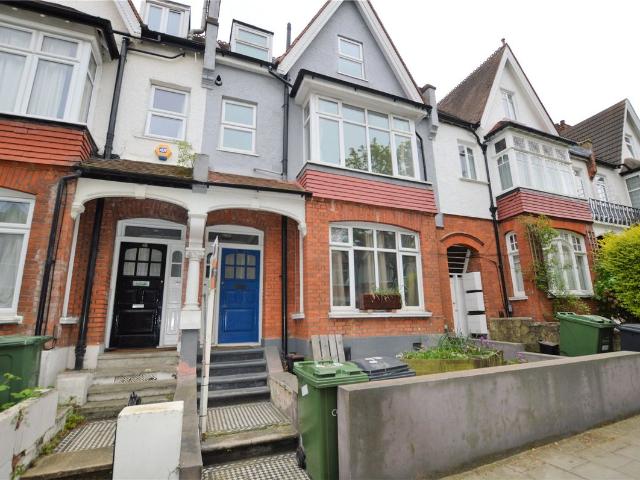 Broxholm Road, London SE27, 3 bed flat to rent, £2,500 pcm | PrimeLocation
