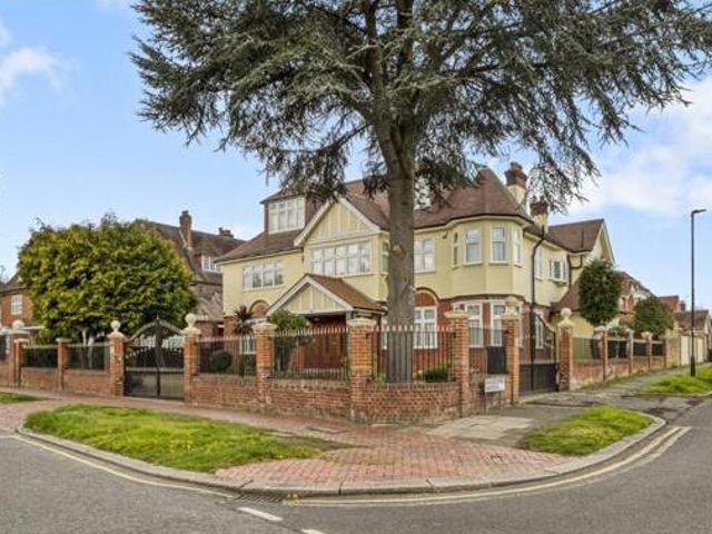 Broad Walk, London, 6 Bedroom Detached