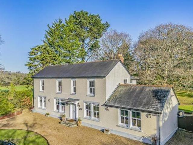 Broad Lane, Hambledon, 5 Bedroom Detached