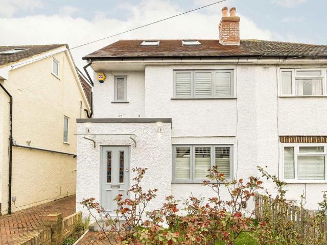 Broad Lane, Hampton TW12 4 bed terraced house to rent £3,600 pcm £831 pw