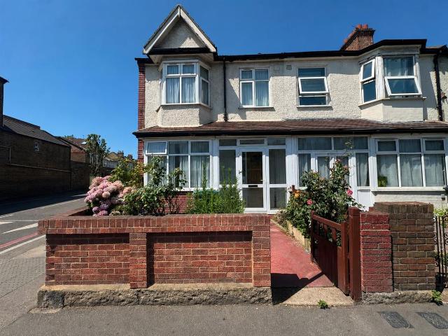 Broad Lane, London N15, 3 bed end terrace house to rent, £3,500 pcm | PrimeLocation