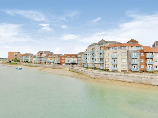 Broad Reach Mews, Shoreham By Sea BN43, 2 bed flat to rent, £1,550 pcm | PrimeLocation