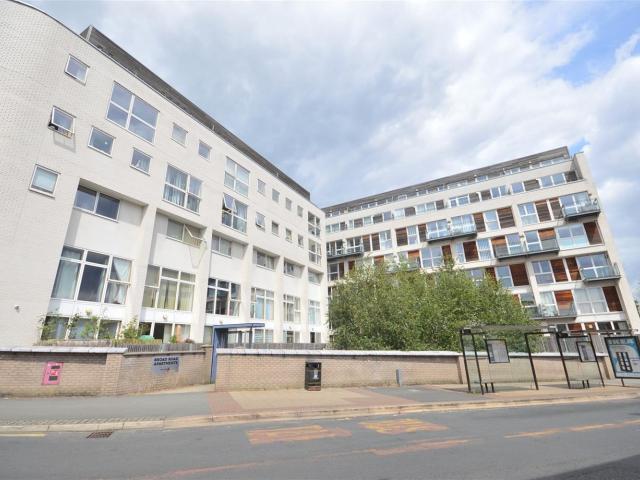 Broad Road, Sale, 3 bedroom, Apartment