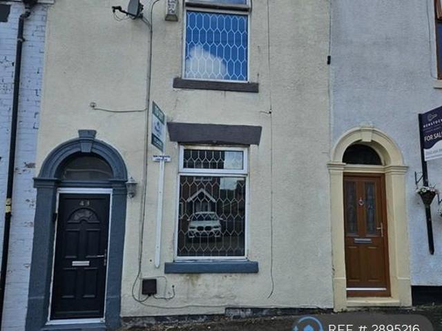 Broad St, Manchester, M24 2 bed terraced house to rent £1,025 pcm £237 pw