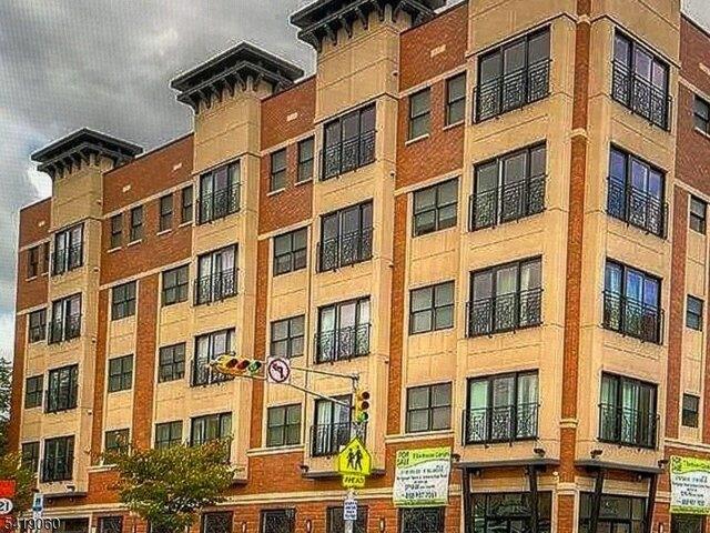 Broad St, Newark, Condo For Sale