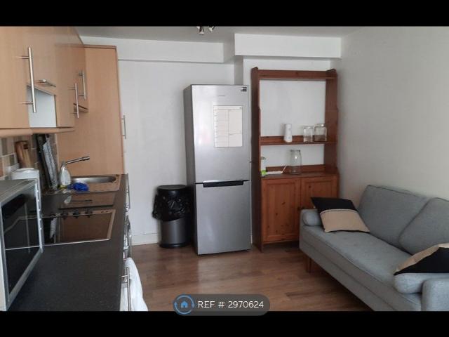 Broad Street, Canterbury CT1, 1 bed flat to rent, £960 pcm | PrimeLocation